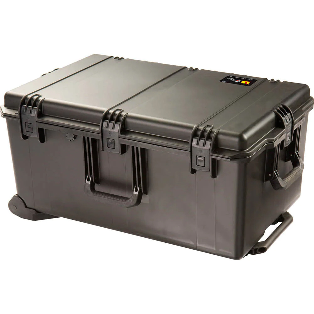 Traveler Case Astra IP Half Duo w/Cut Foam | Litepanels